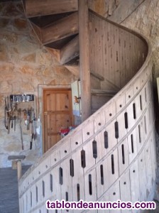 TABLÓN DE ANUNCIOS - Escalera helicoidal madera mobila vieja 4 metros